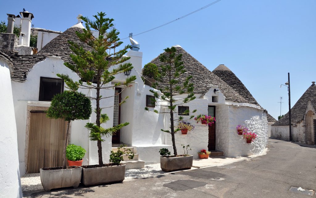 City break Bari & Alberobello, 80 eurp/p (zbor+cazare+transfer ...