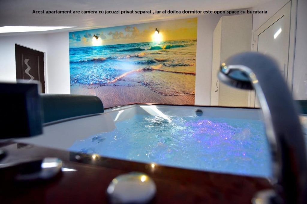 Cazare inedita in Sibiu cu jacuzzi privat in camera si piscina ...